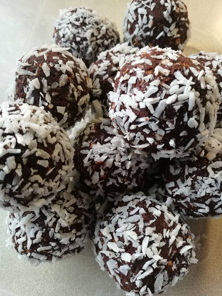 Cacao & Coconut Energy Balls